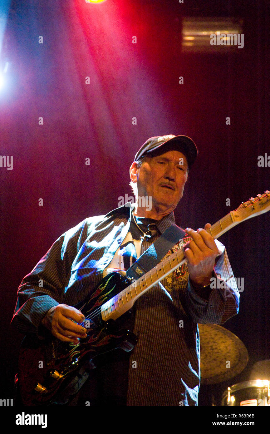 James Burton European tour with Dutch group Mufkin Tass, Hoorn ...