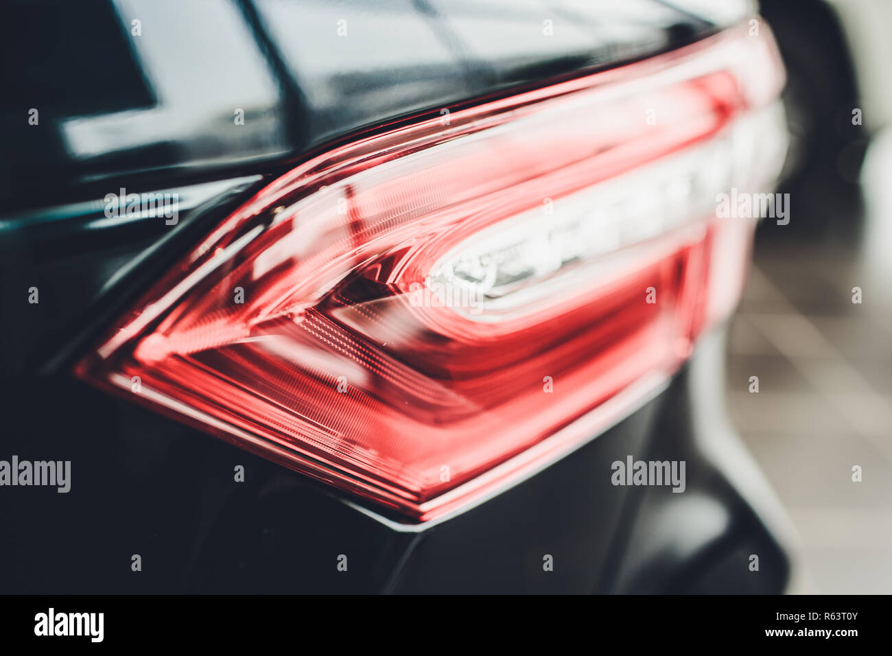 back light, with brilliant reflections auto black body Stock Photo - Alamy