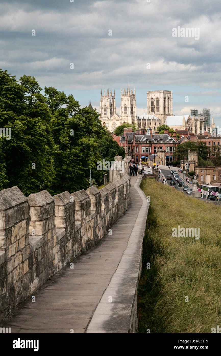 York wall walk way with York Minster Stock Photo - Alamy