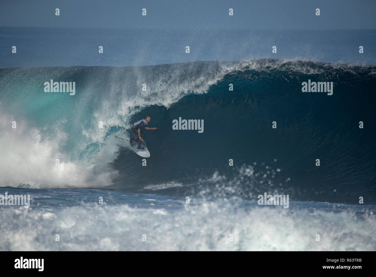 lanzarote - november 29, 2018: surfer in the big wave, competition ...