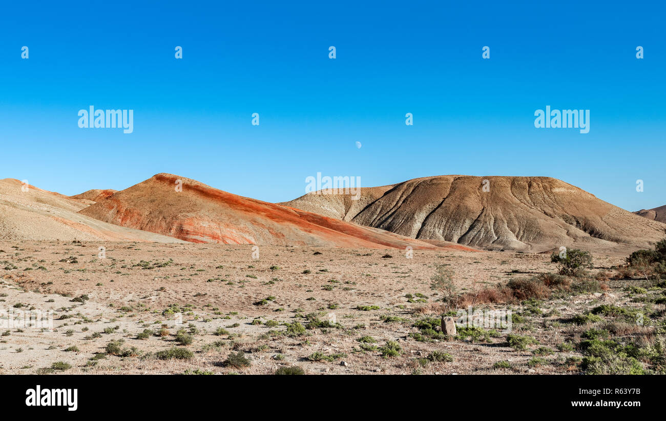 Beautiful landscape arid mountain hi-res stock photography and images ...