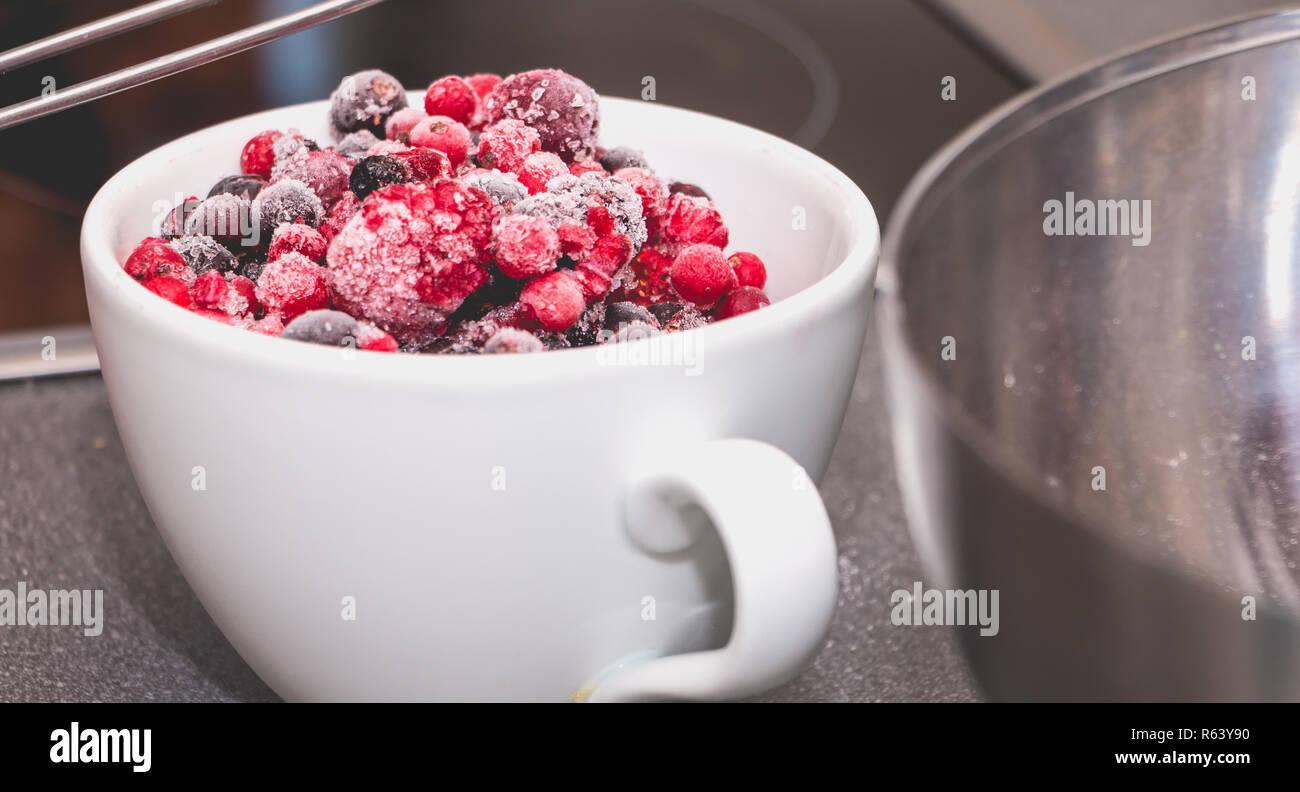 Deep blue fruits peeking hi-res stock photography and images - Alamy