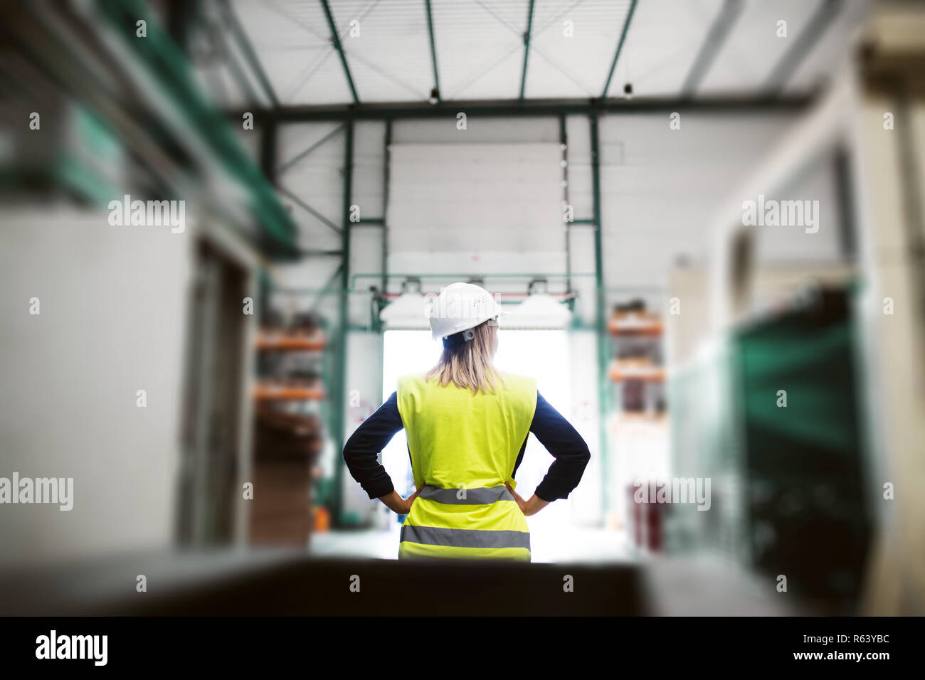 Back view portrait woman engineer hi-res stock photography and images ...