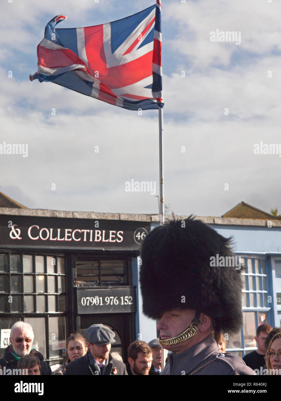 Bear skin hat flag hi-res stock photography and images - Alamy