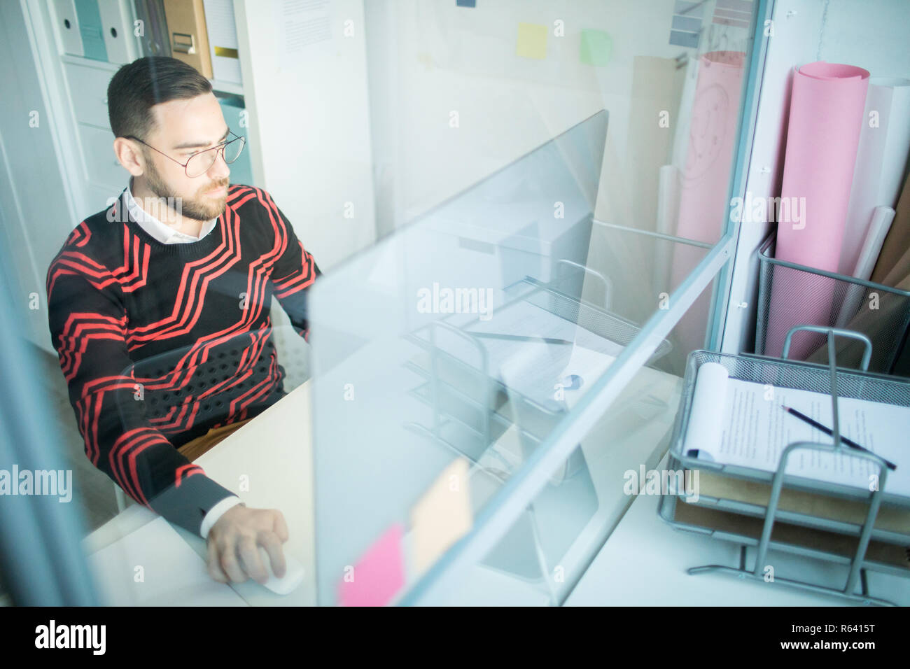 Computer analyst hi-res stock photography and images - Alamy