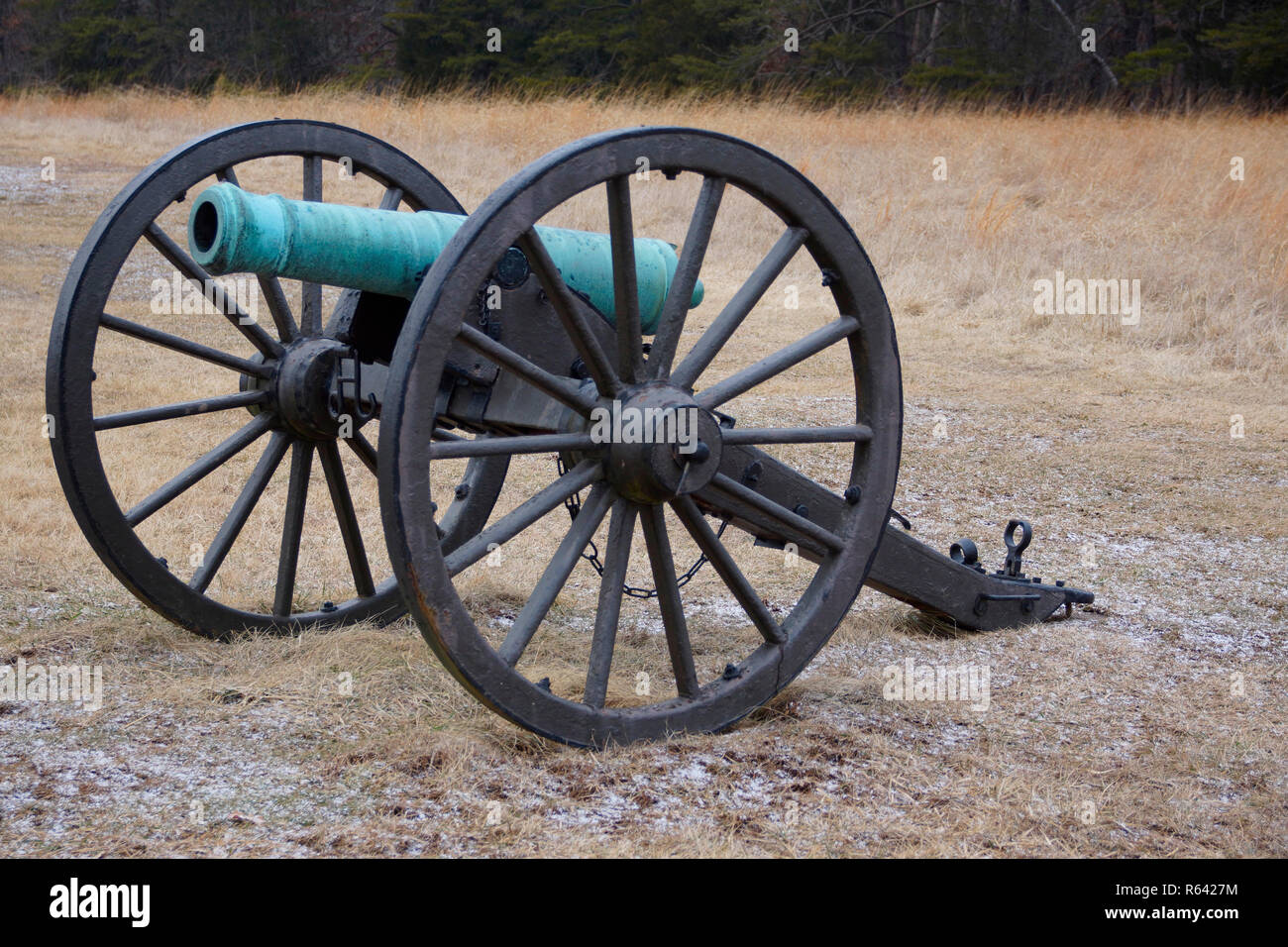 Bull Run Green Cannon in Field Stock Photo - Alamy