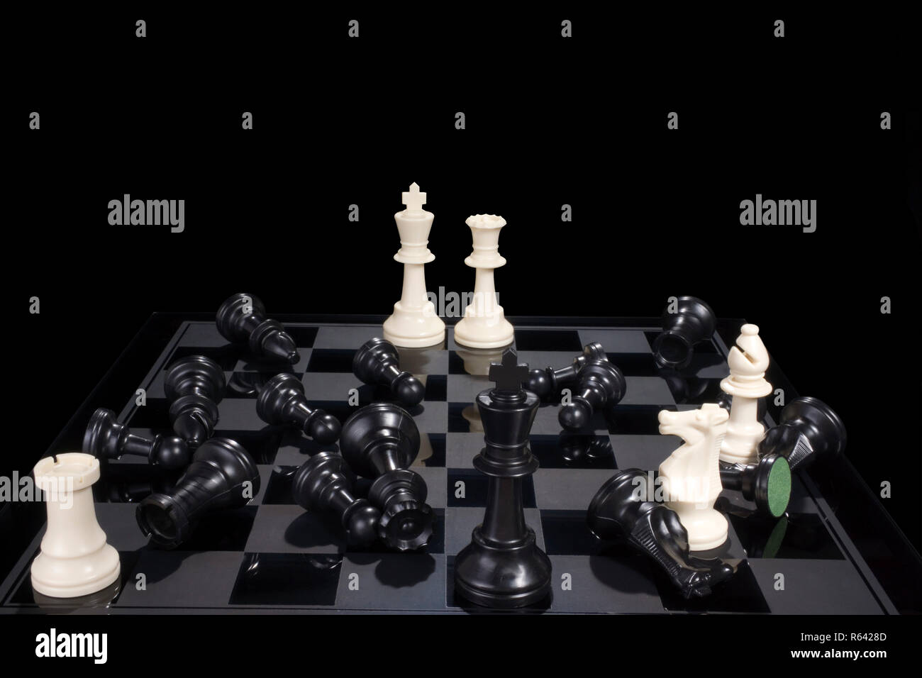 Chess Battle Black Defeat Stock Photo - Alamy