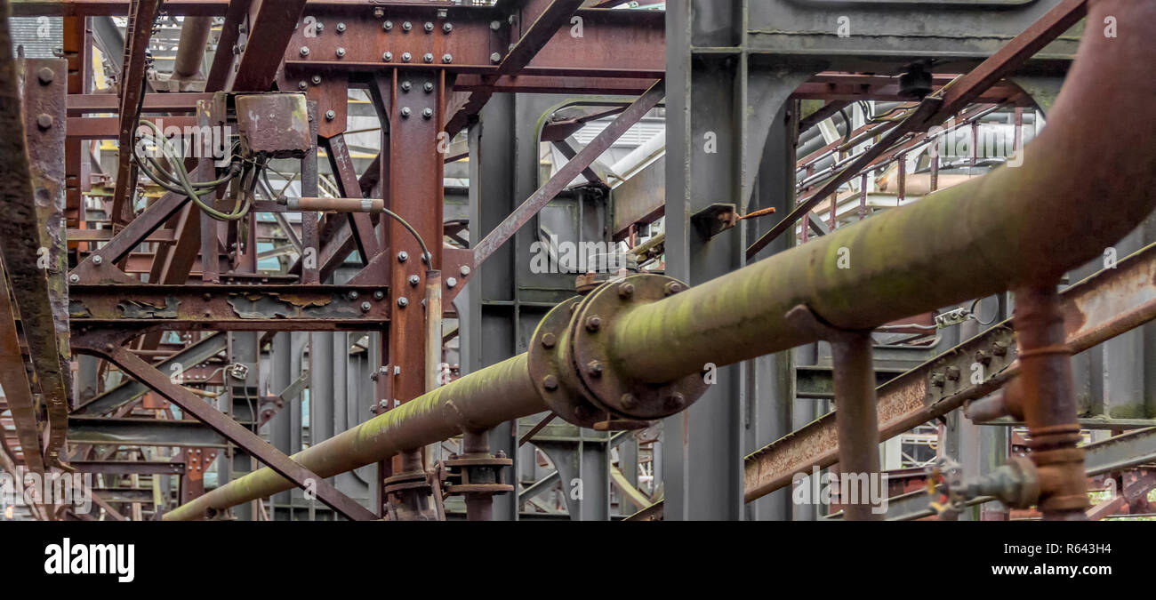 rundown industrial scenery Stock Photo - Alamy