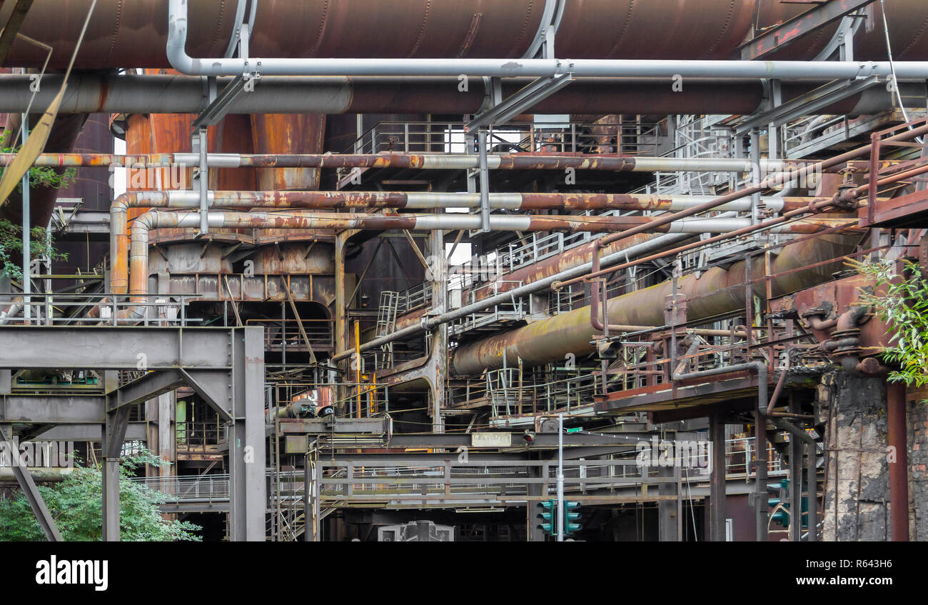 rundown industrial scenery Stock Photo - Alamy