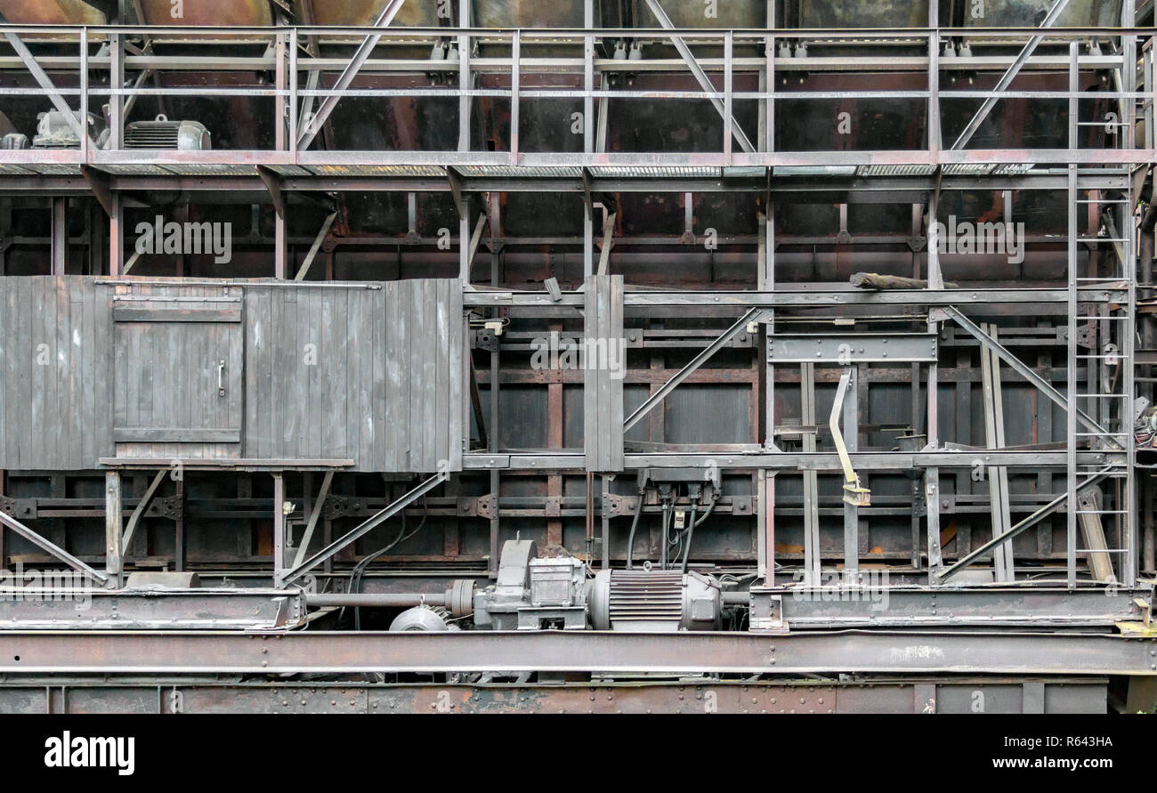 rundown industrial scenery Stock Photo - Alamy