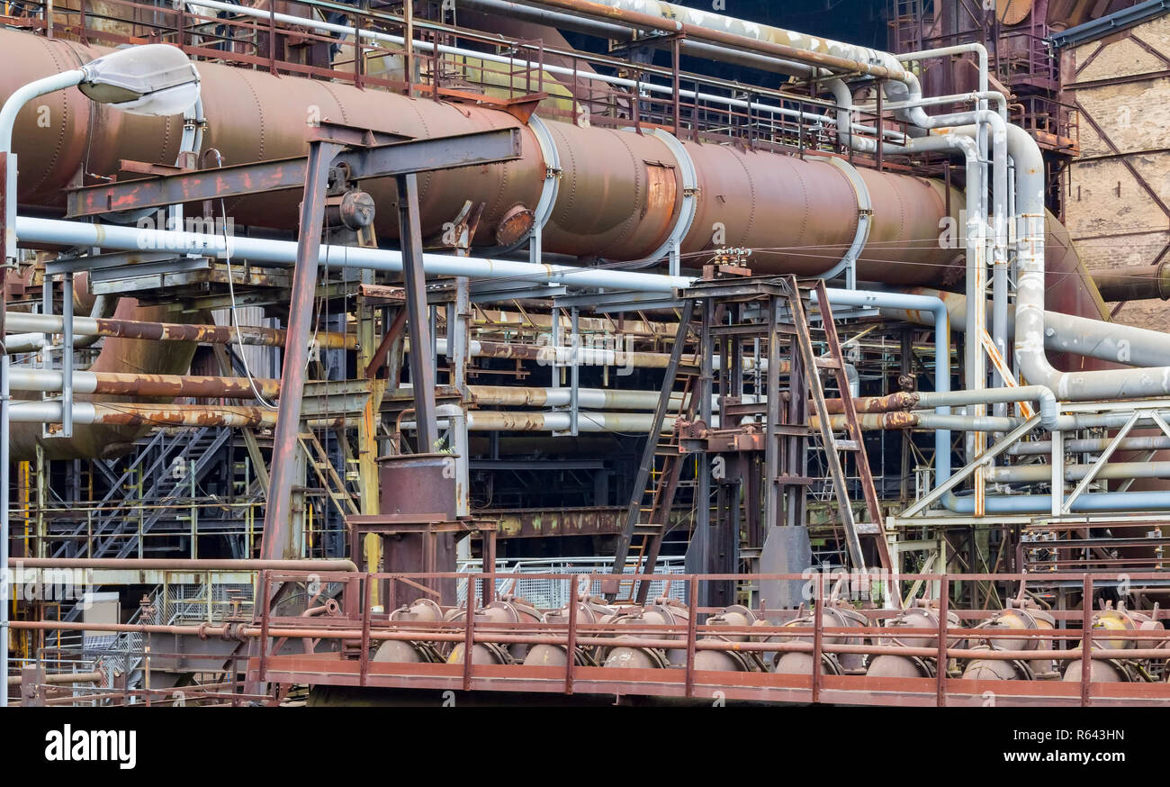 rundown industrial scenery Stock Photo - Alamy