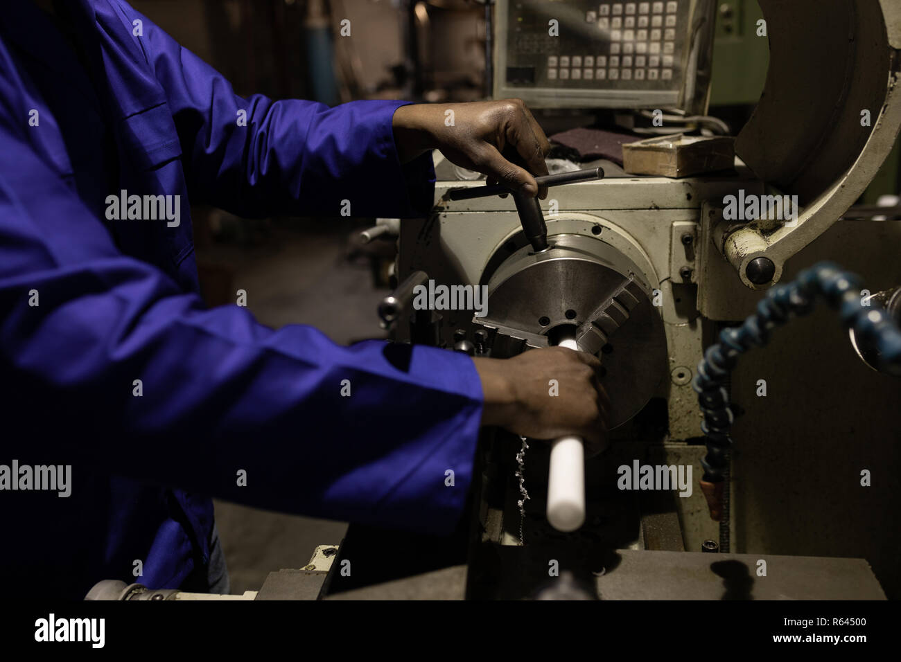 Check in machine working hi-res stock photography and images - Alamy