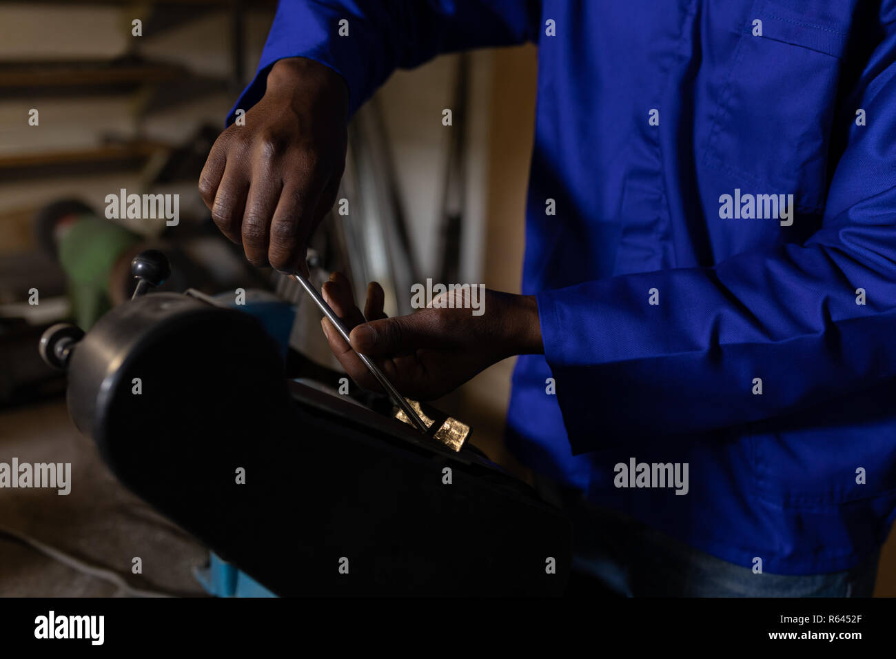 Check in machine working hi-res stock photography and images - Alamy