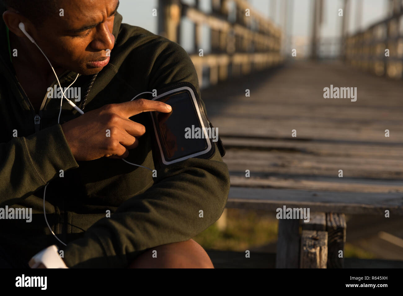 Man mp3 player hi-res stock photography and images - Alamy
