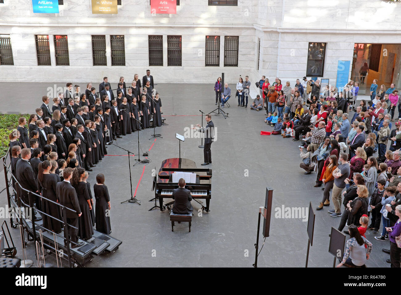 Cleveland museum of art ames family atrium hi-res stock photography and ...