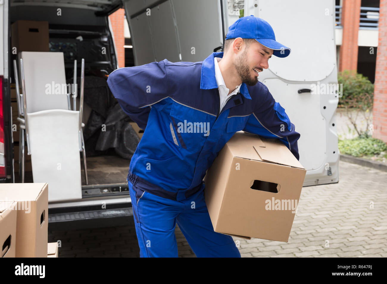 Physically hard working man hi-res stock photography and images - Alamy