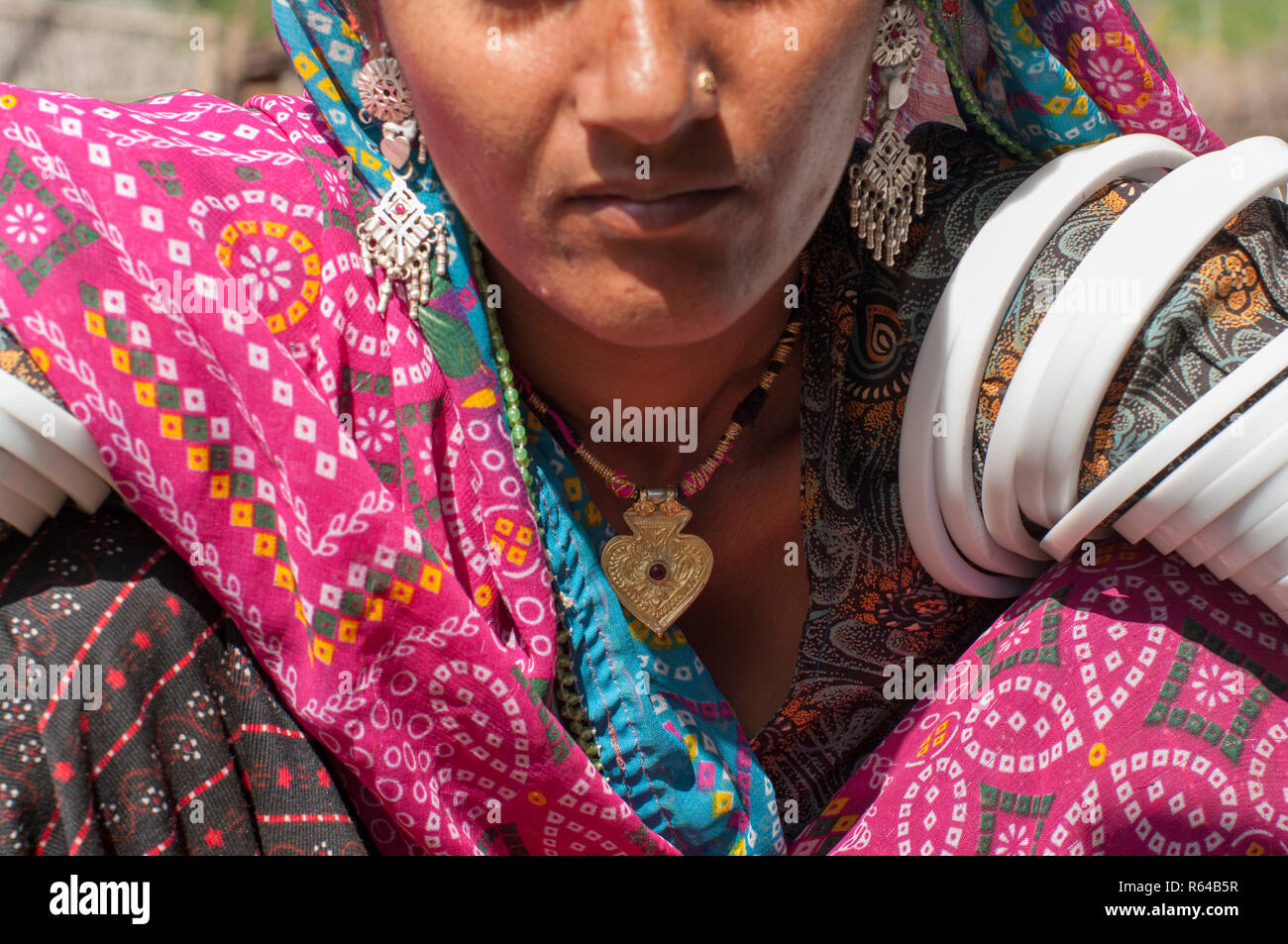Rabari woman in traditional dress Stock Photo - Alamy