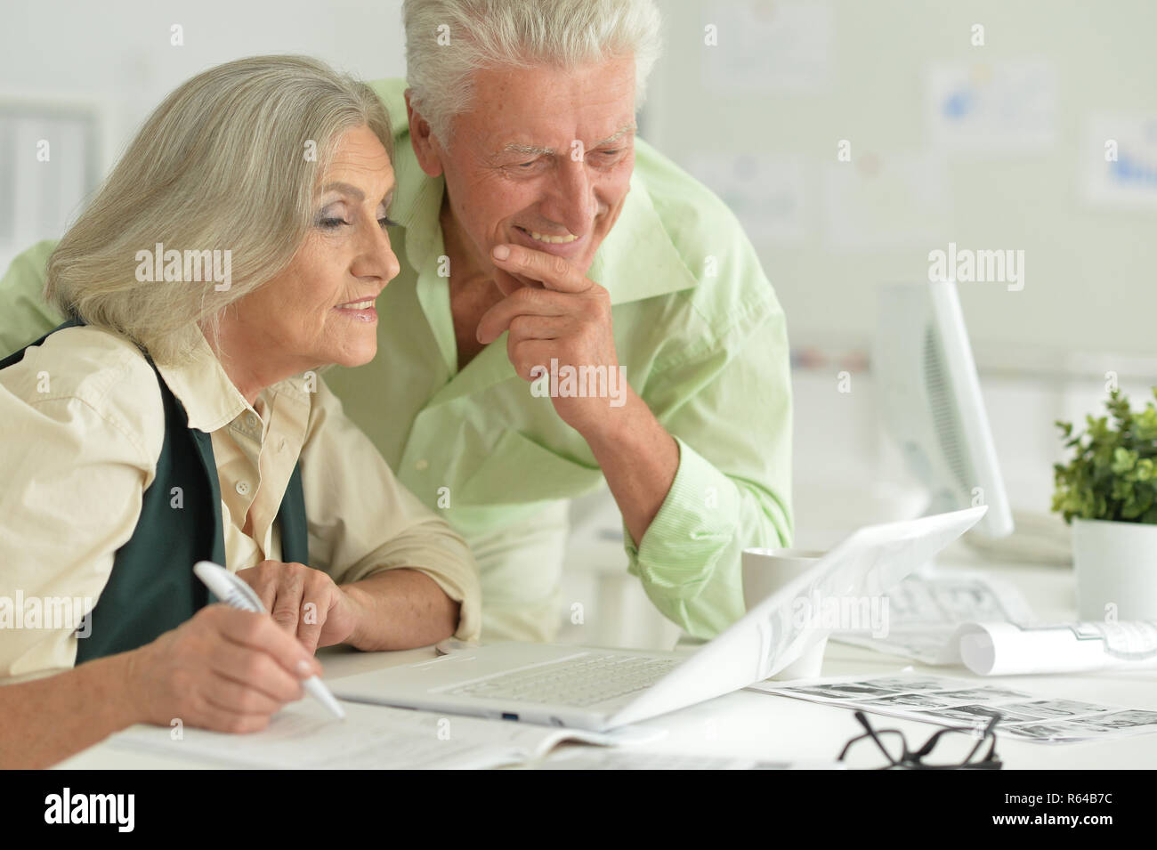 Senior business people working in the office Stock Photo - Alamy