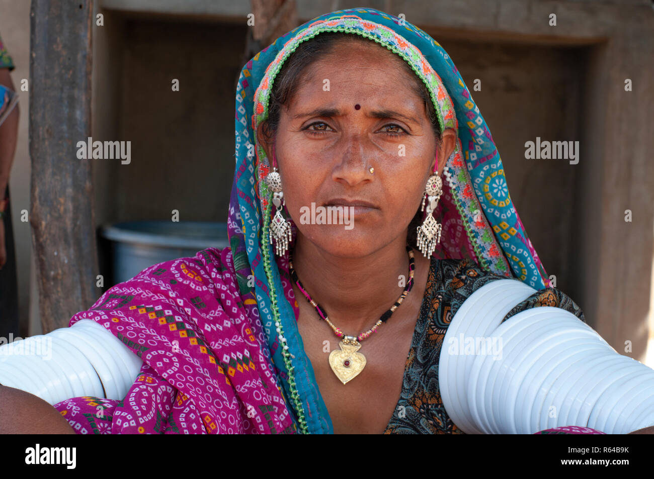 Rabari woman in traditional dress Stock Photo - Alamy