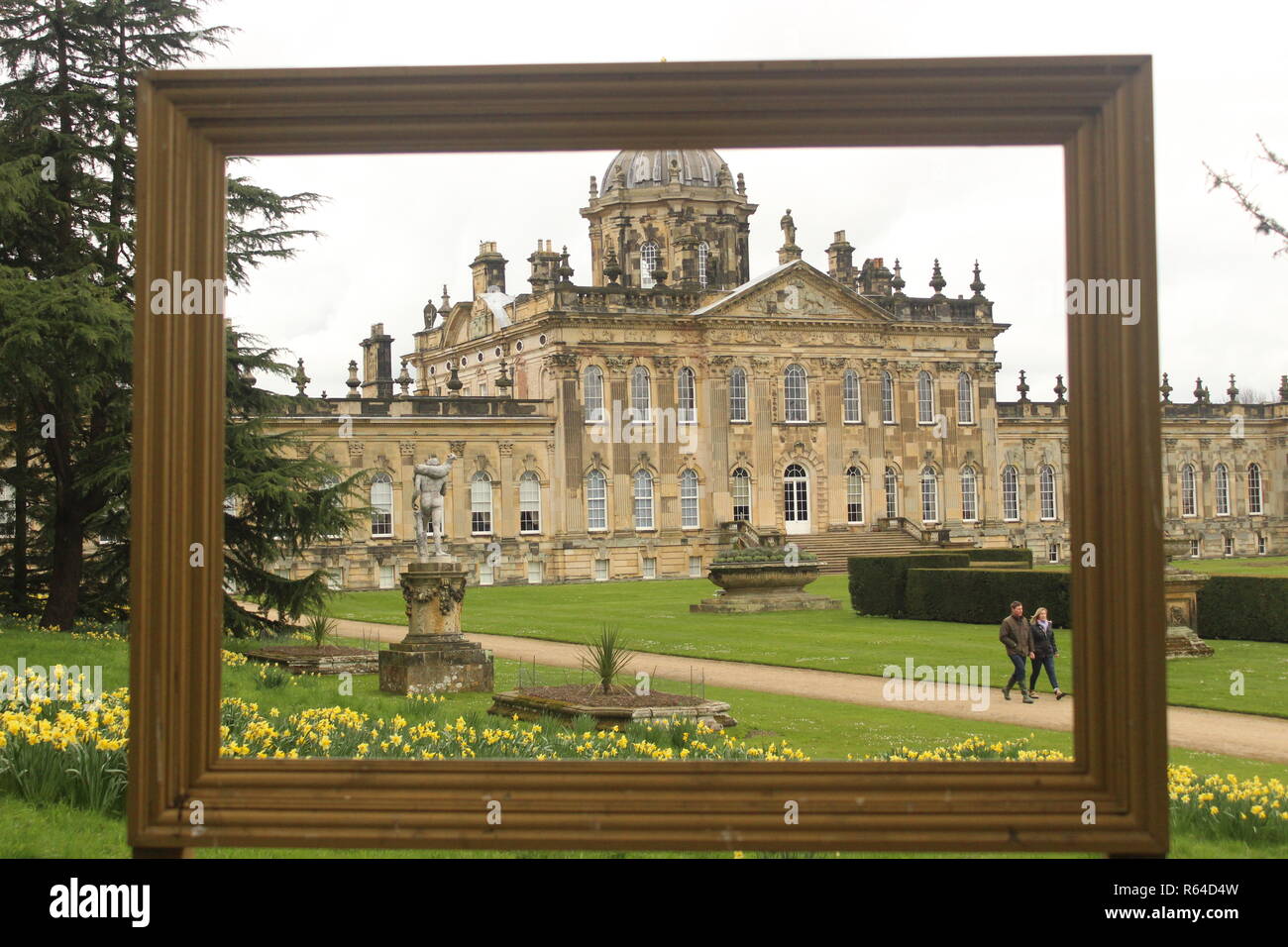 Howard mausoleum pyramid hi-res stock photography and images - Alamy