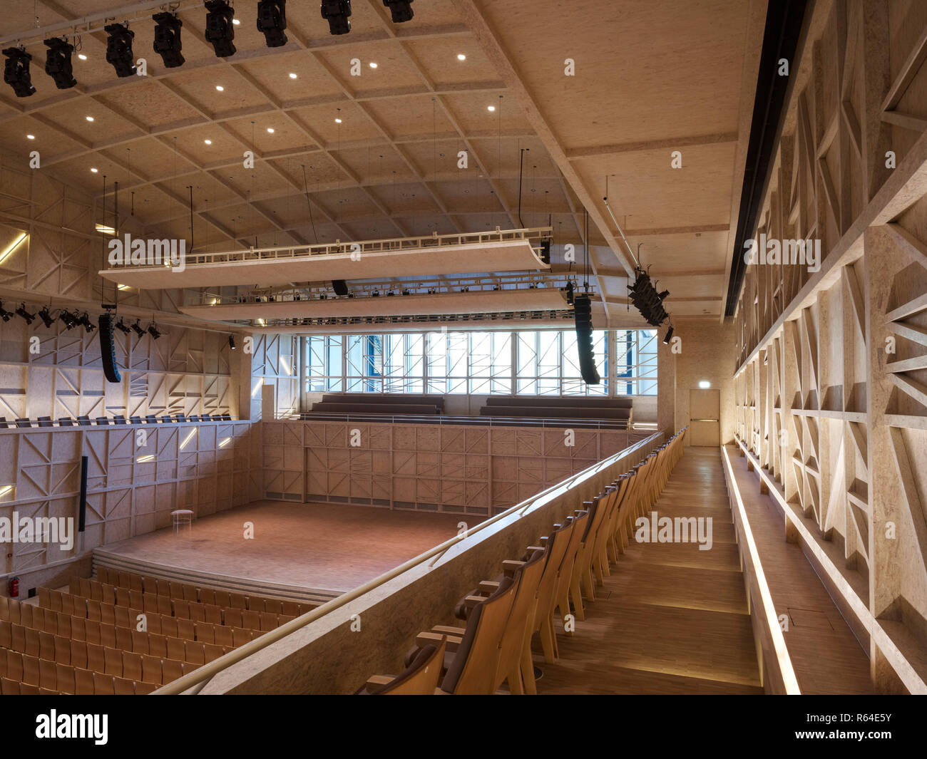 Side elevation of Concert Hall with lighting feature. Auditorium Carnal ...
