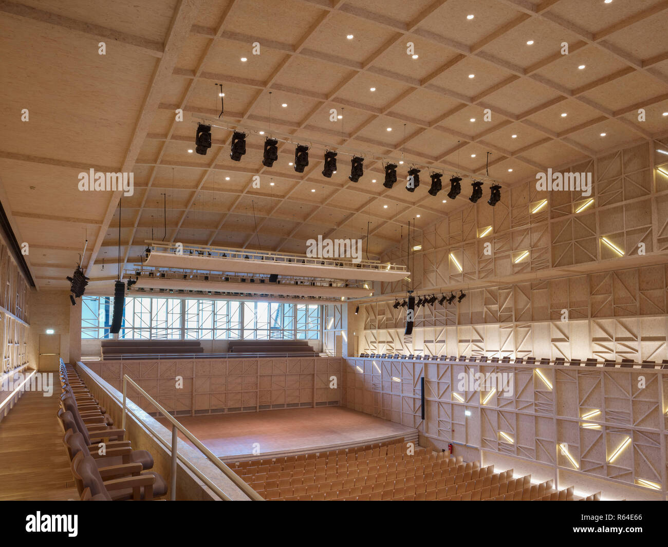Bernard tschumi concert hall hi-res stock photography and images - Alamy