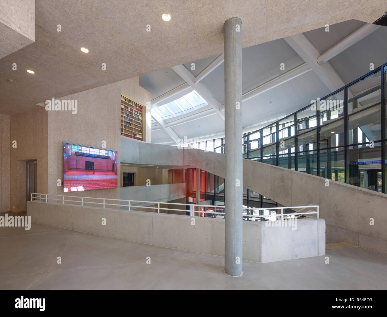 Internal corridor and circulation spaces. Auditorium Carnal Hall at Le ...