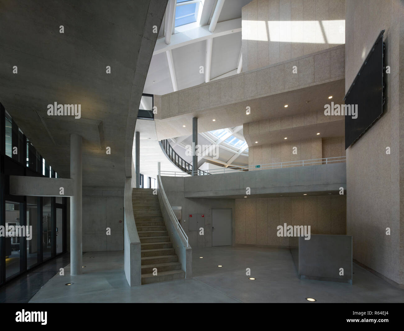 Curved auditorium hi-res stock photography and images - Alamy