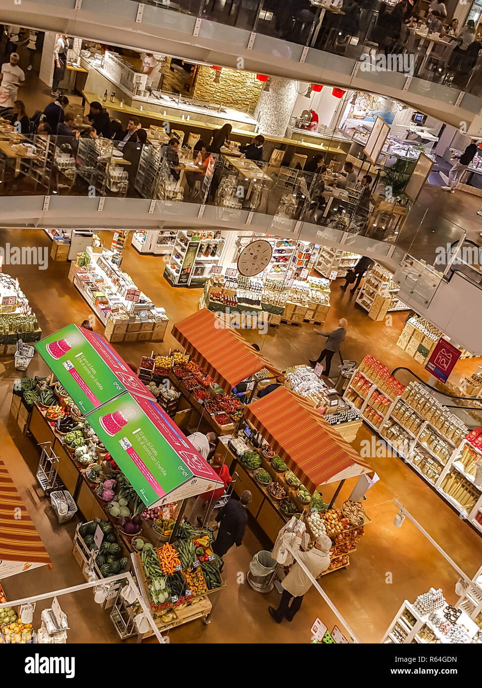 Eataly Milan Restaurant Italy High Resolution Stock Photography and ...