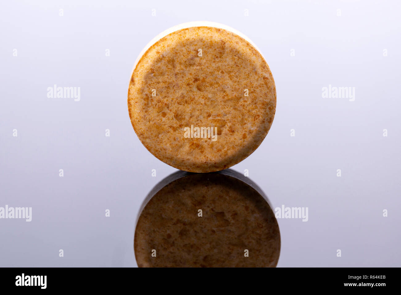 Round pill hi-res stock photography and images - Alamy