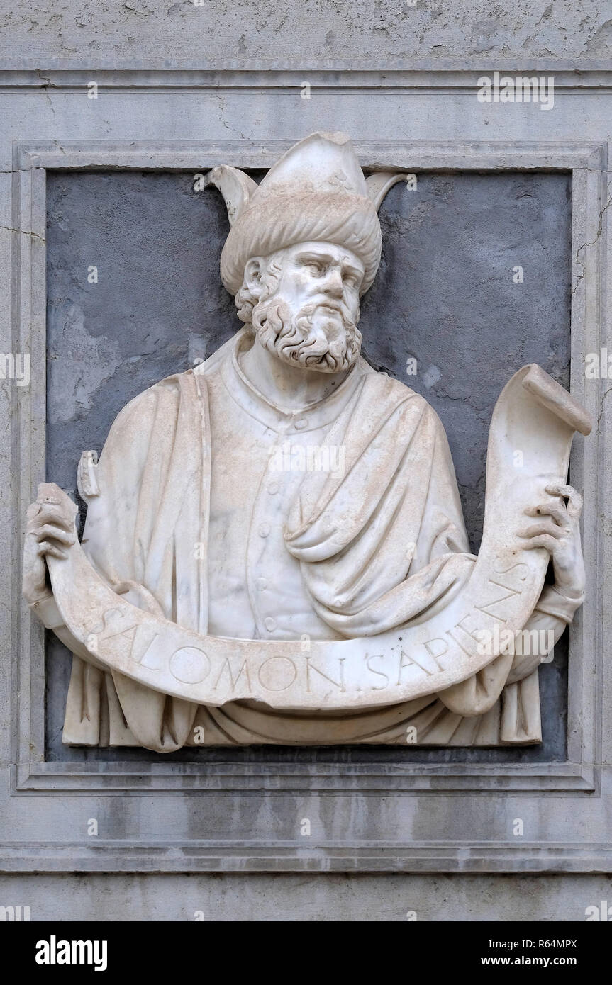 Statue of king solomon hi-res stock photography and images - Alamy