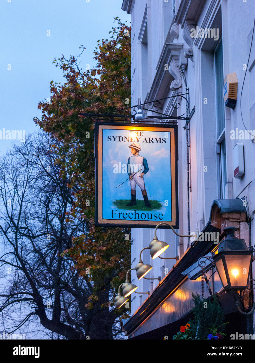 Sydney arms pub and sign hi-res stock photography and images - Alamy