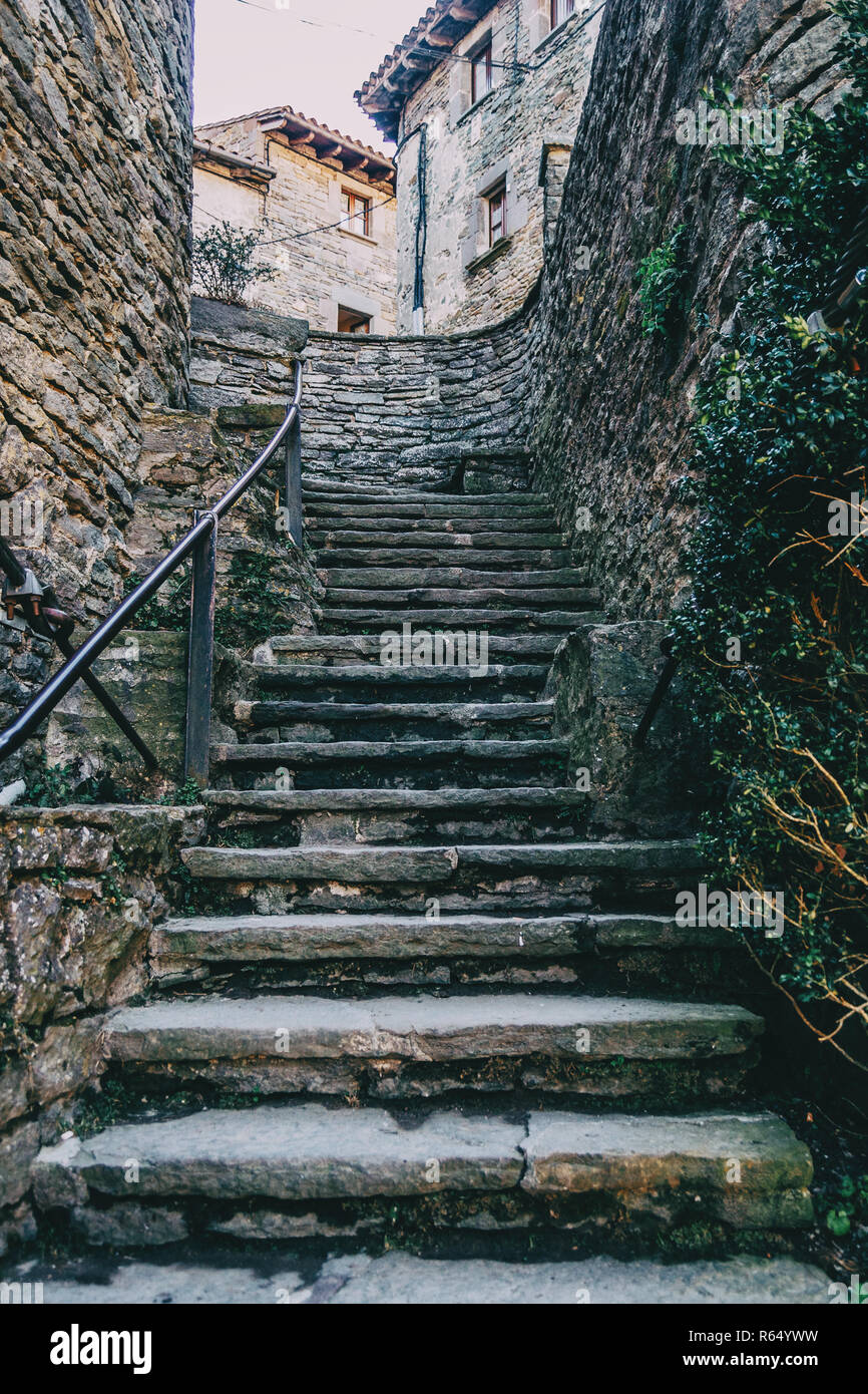 Medieval railing hi-res stock photography and images - Alamy