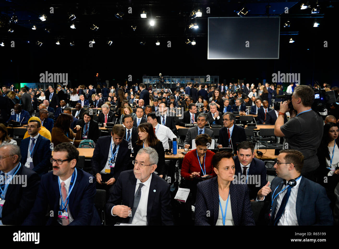 Alexander Van der Bellen (C), President of Austria seen during the ...