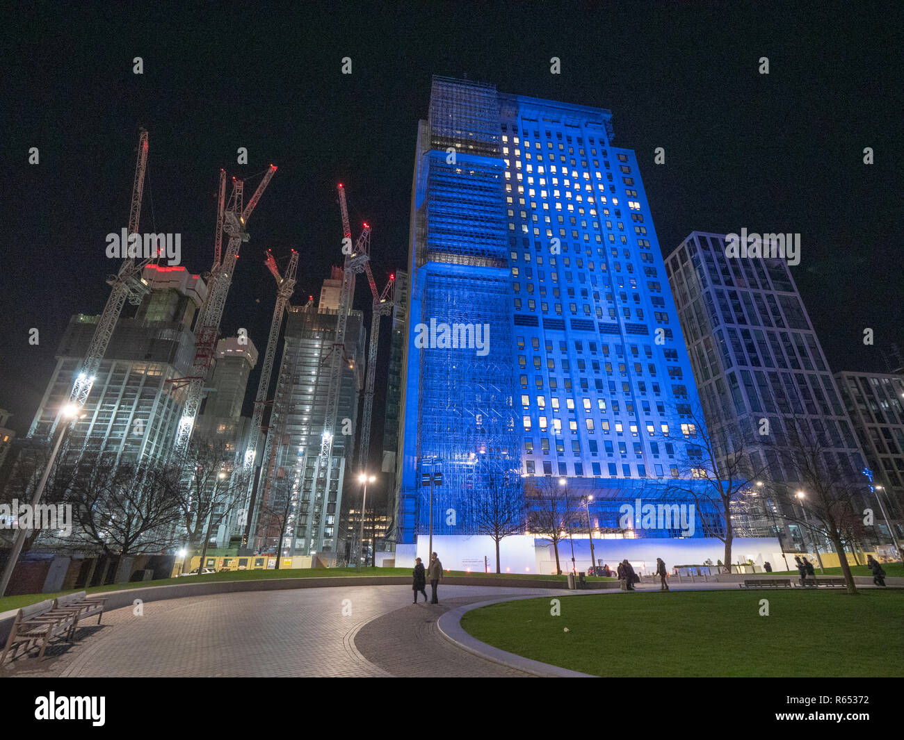 Contruction cranes hi-res stock photography and images - Alamy