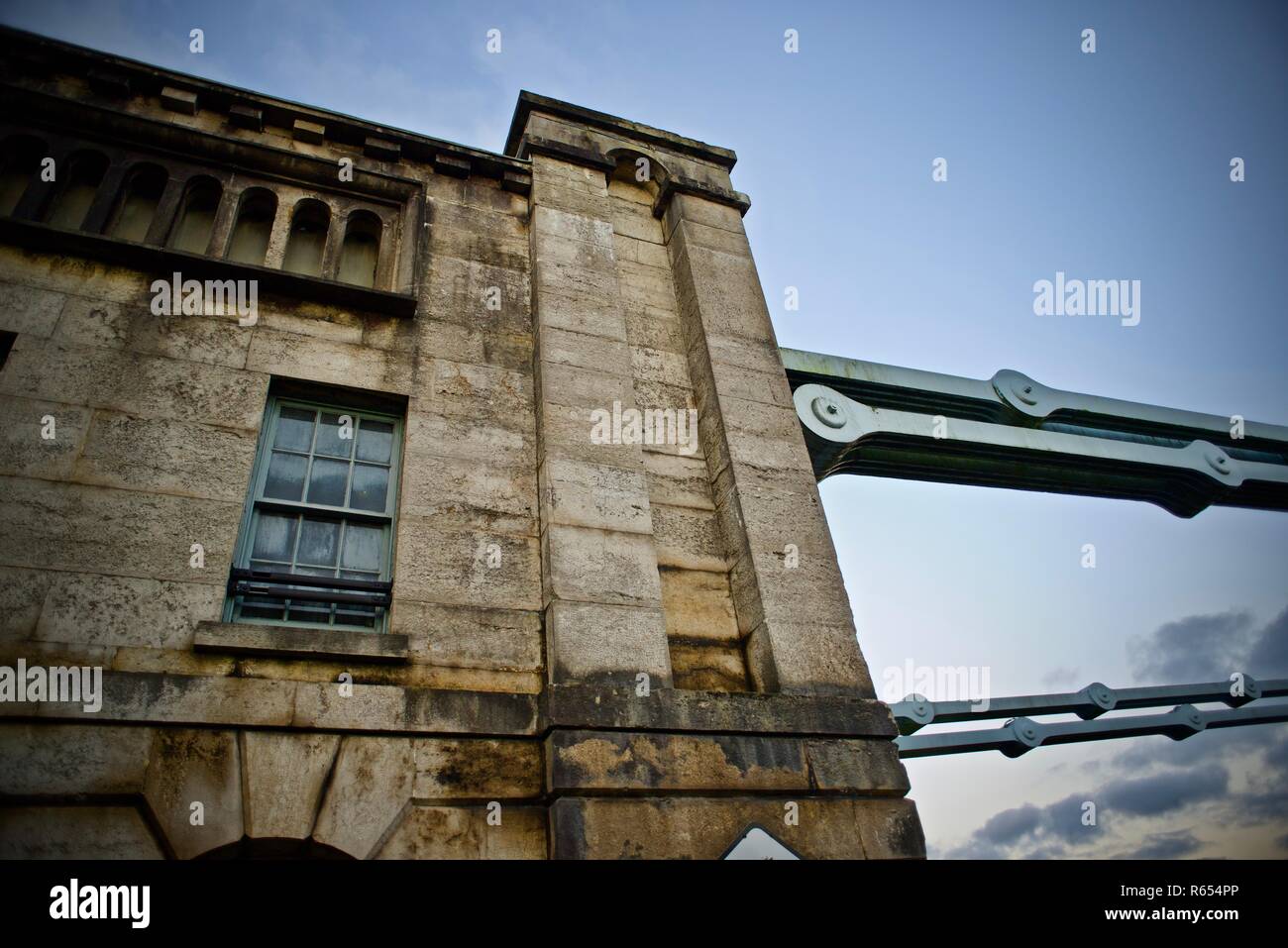 Anchor bridge iron cables hi-res stock photography and images - Alamy