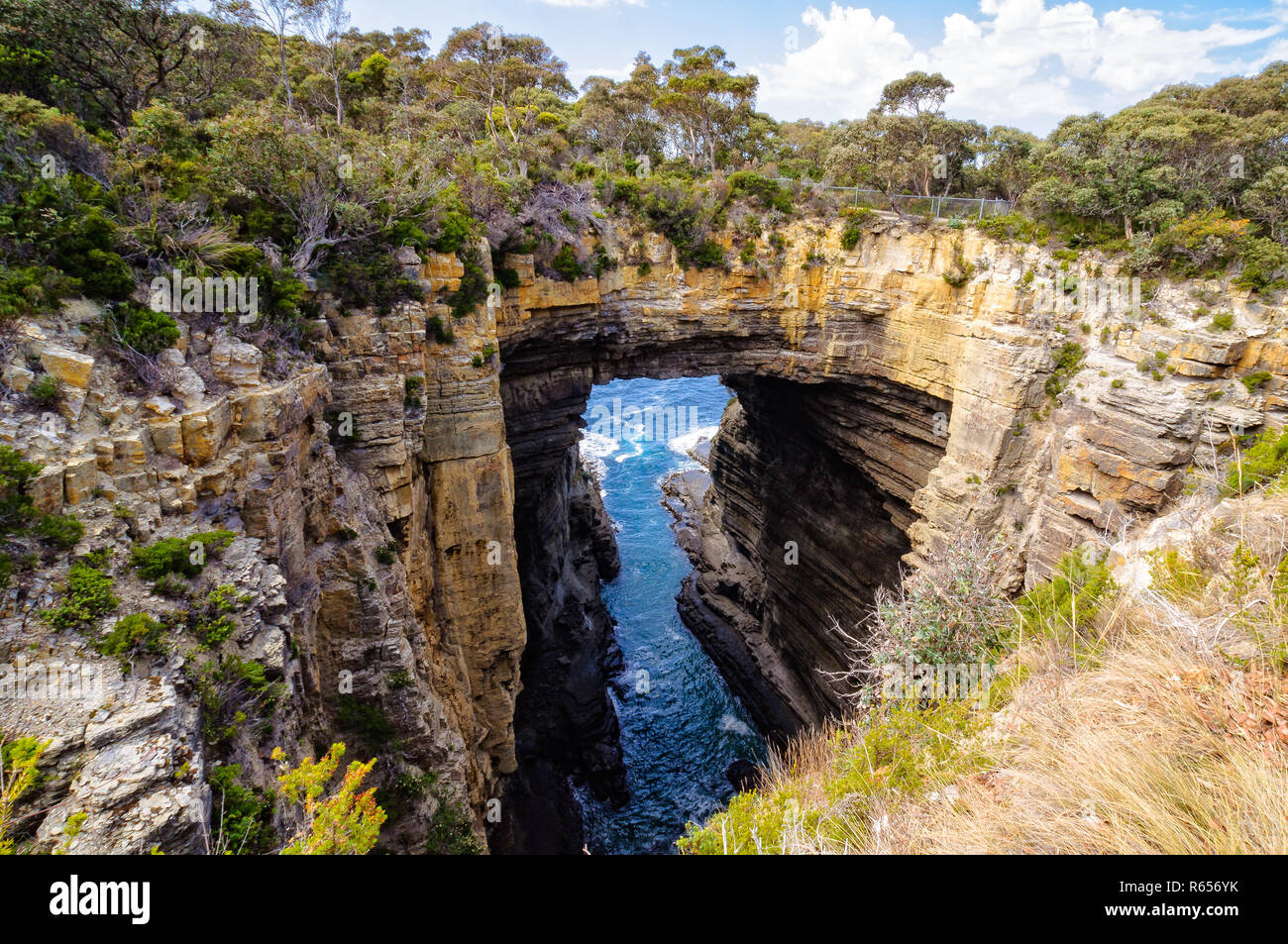 Tasman Arch - Eaglehawk Neck Stock Photo - Alamy