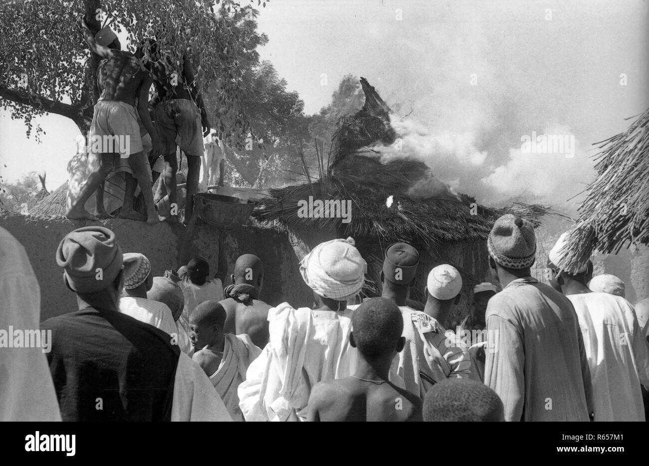 Africa burning house hi-res stock photography and images - Alamy