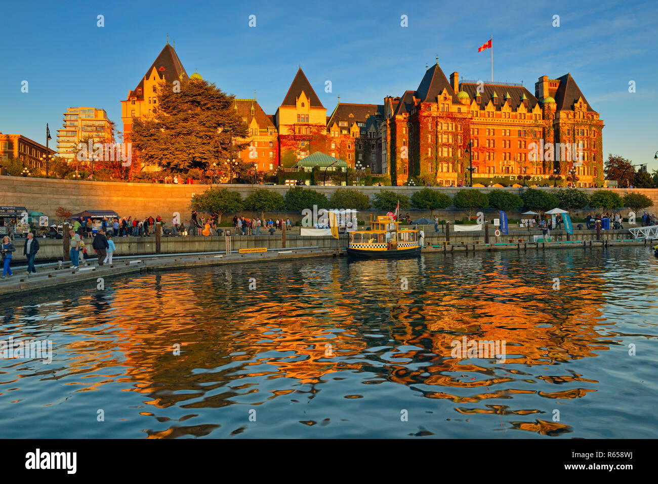 Victoria landmarks hi-res stock photography and images - Alamy