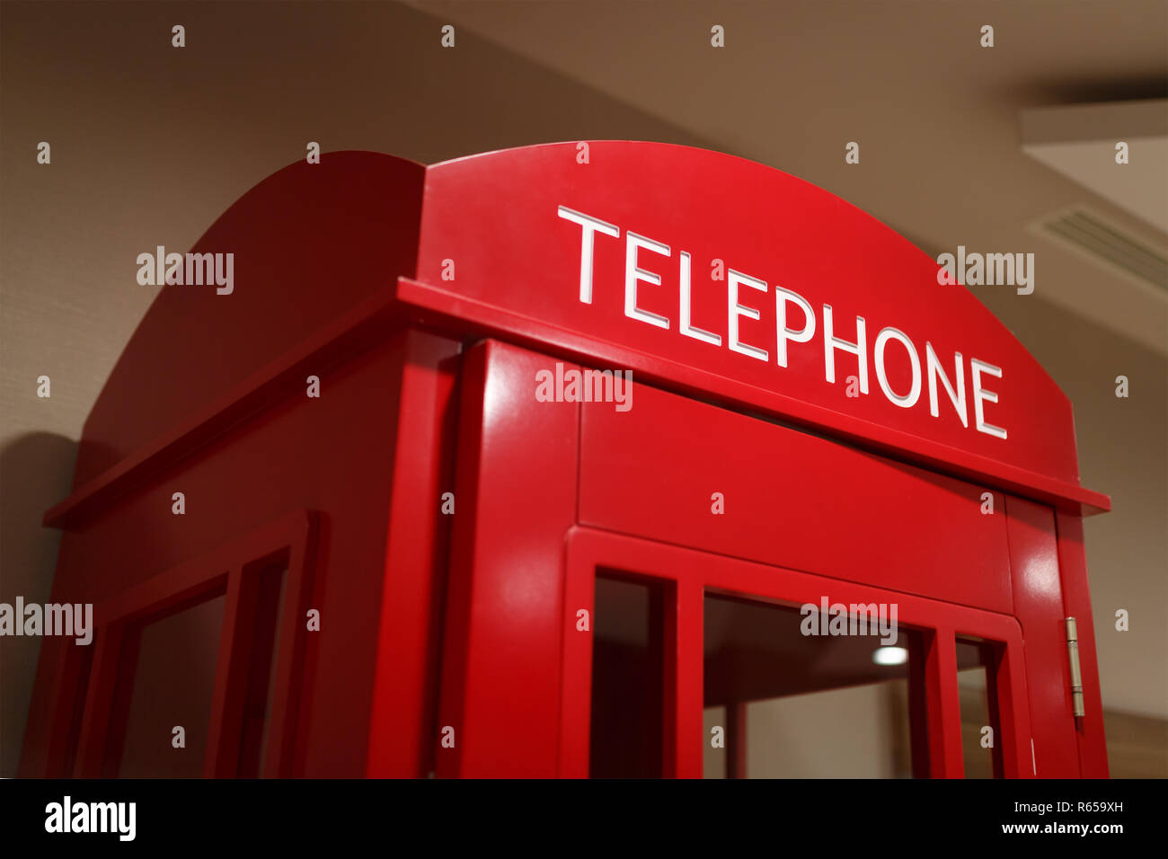 Red telephone booth stands hi-res stock photography and images - Alamy