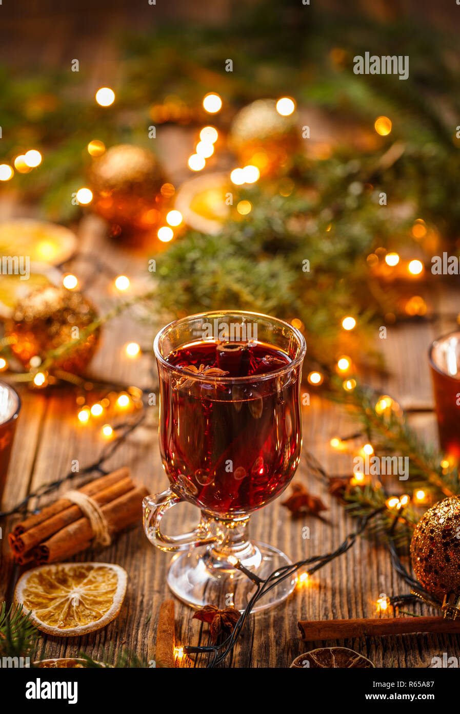 Christmas hot wine Stock Photo - Alamy