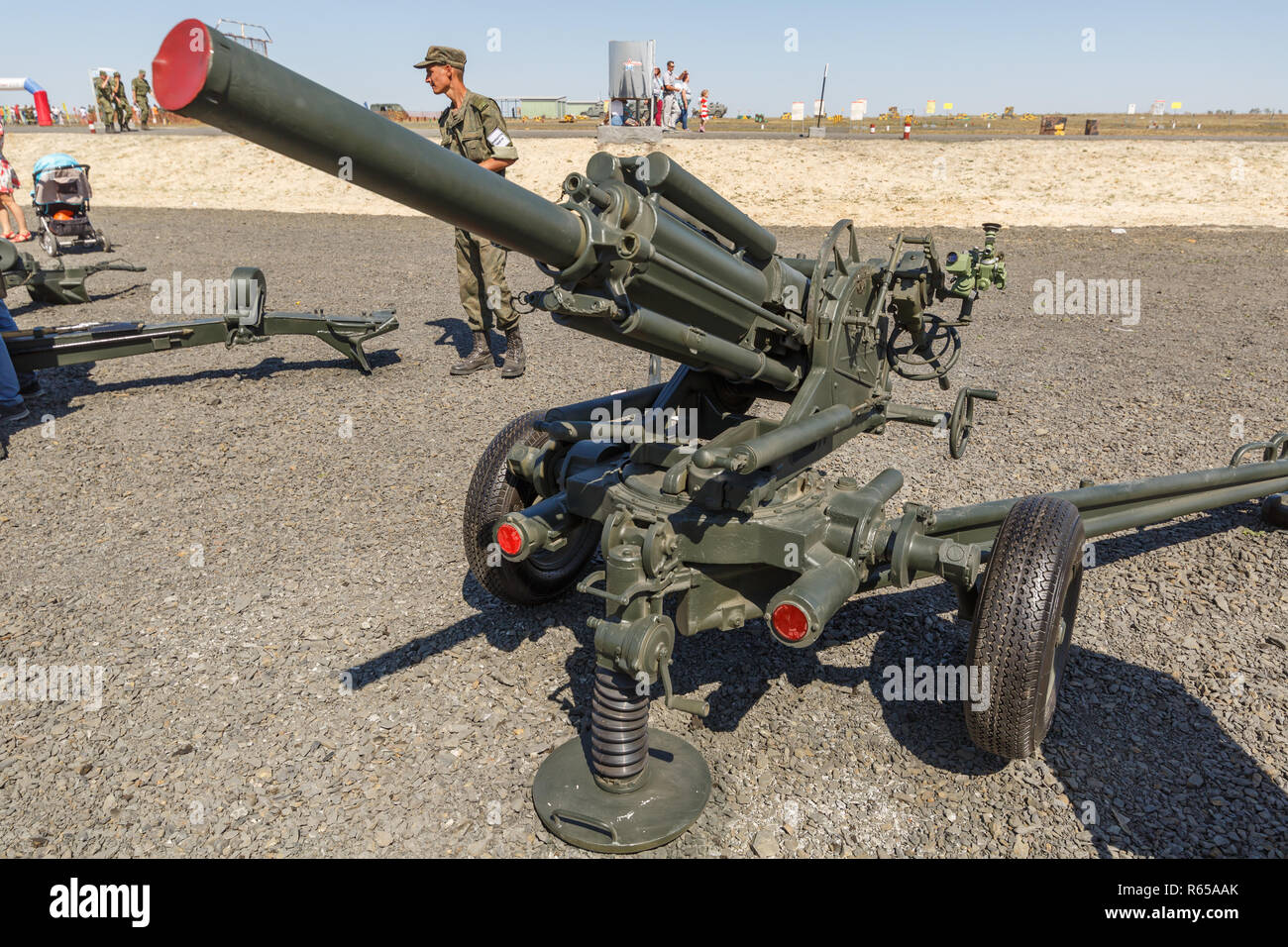 82 mortar hi-res stock photography and images - Alamy