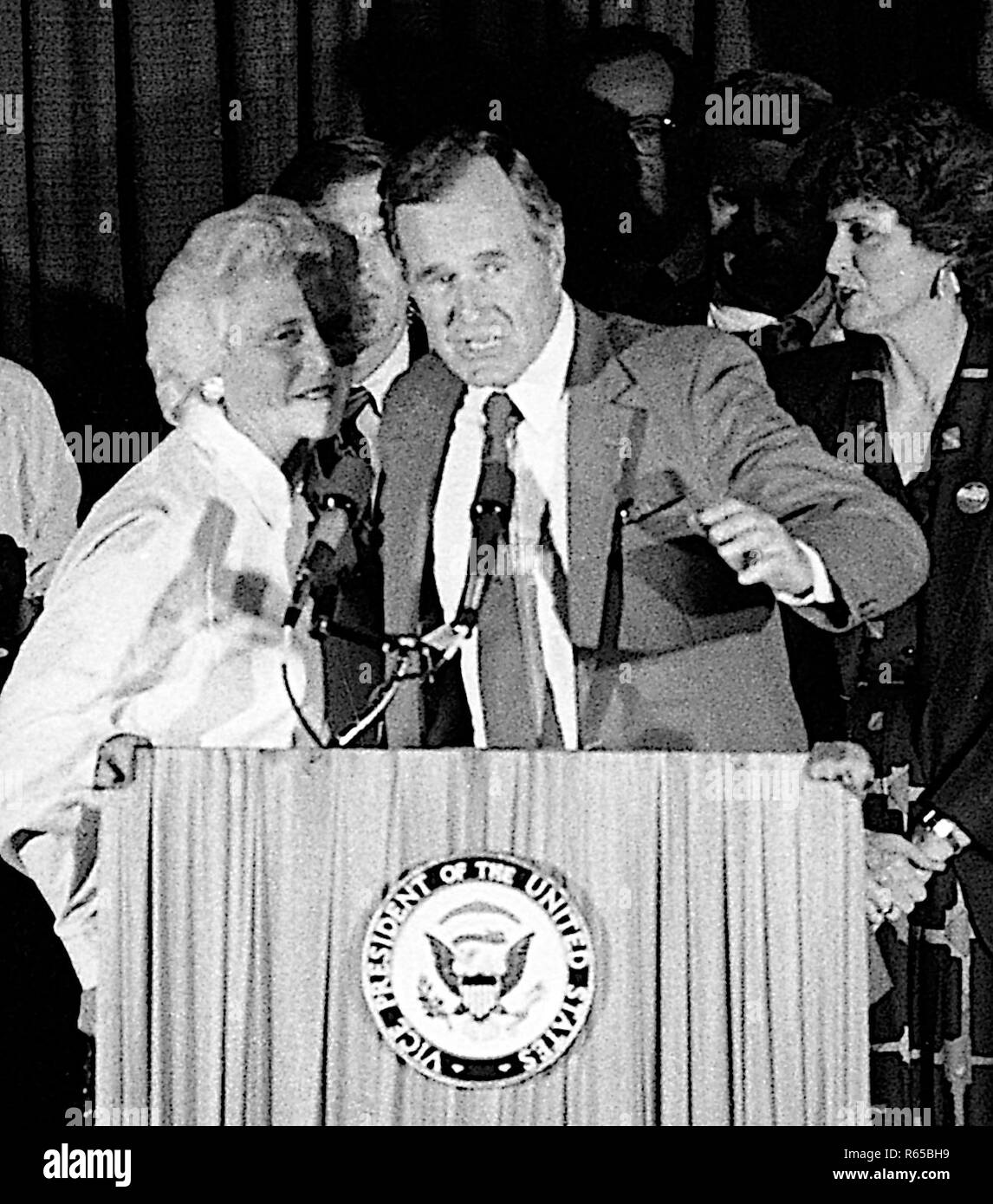 Chicago, Illinois. 10-29-1988 Vice-President George H.W. Bush addresses ...