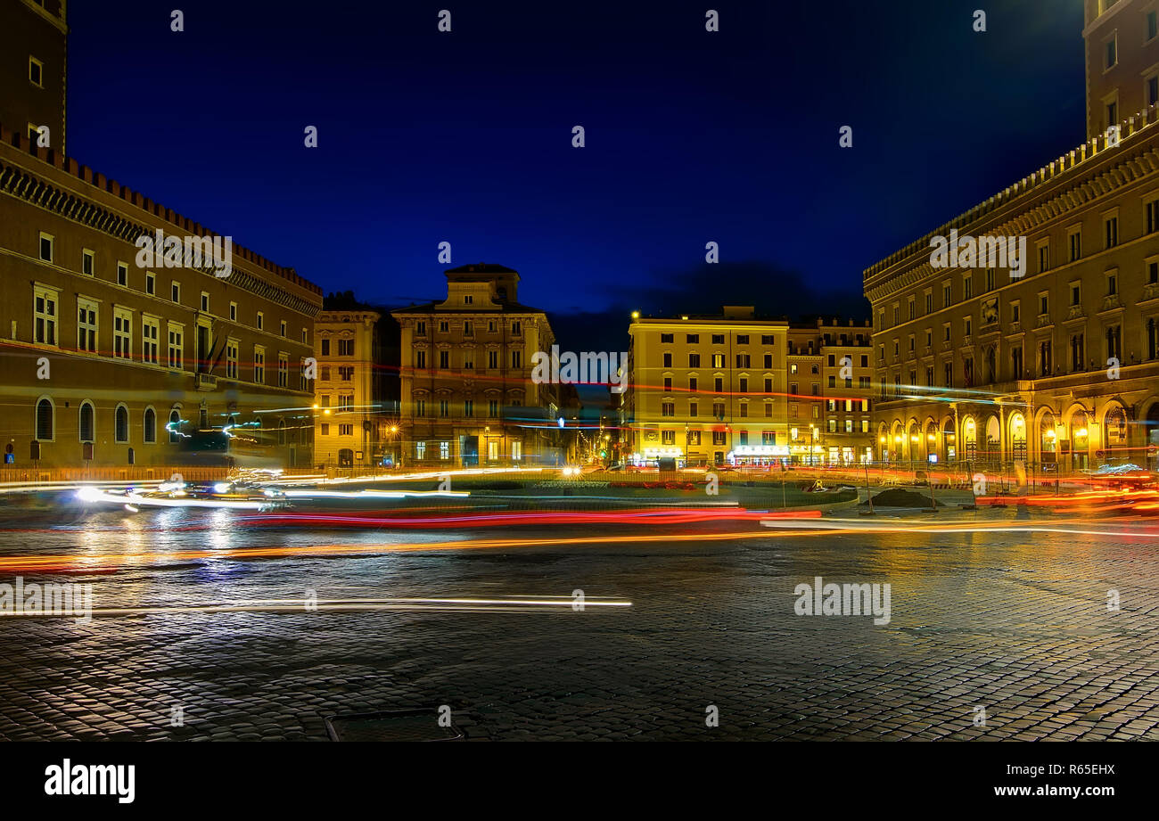Venice square in Rome Stock Photo - Alamy