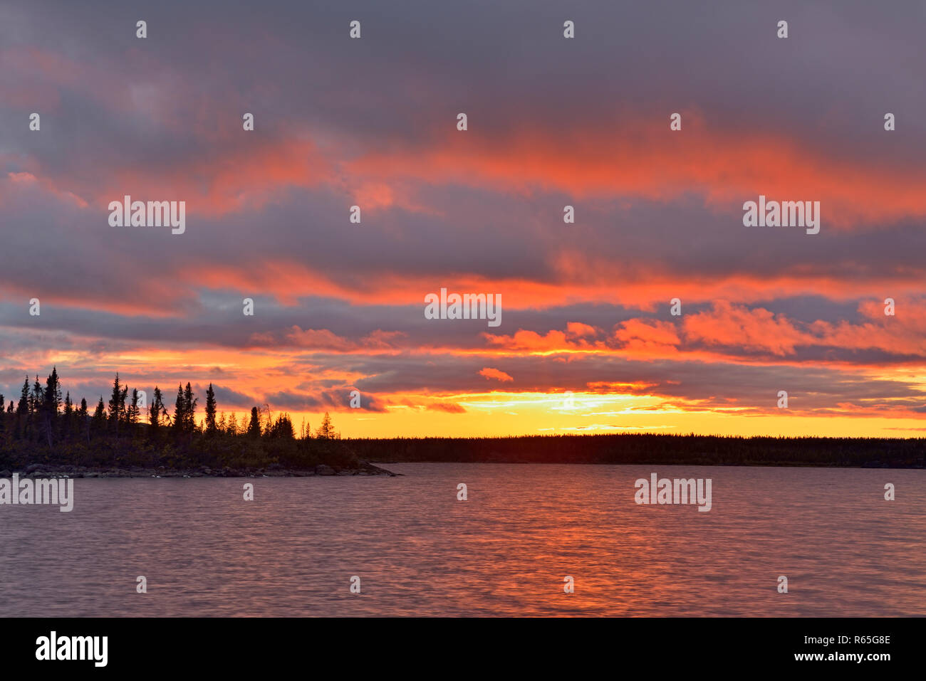 Sunset over Ennadai Lake, Arctic Haven Lodge, Nunavut Territory, Canada ...