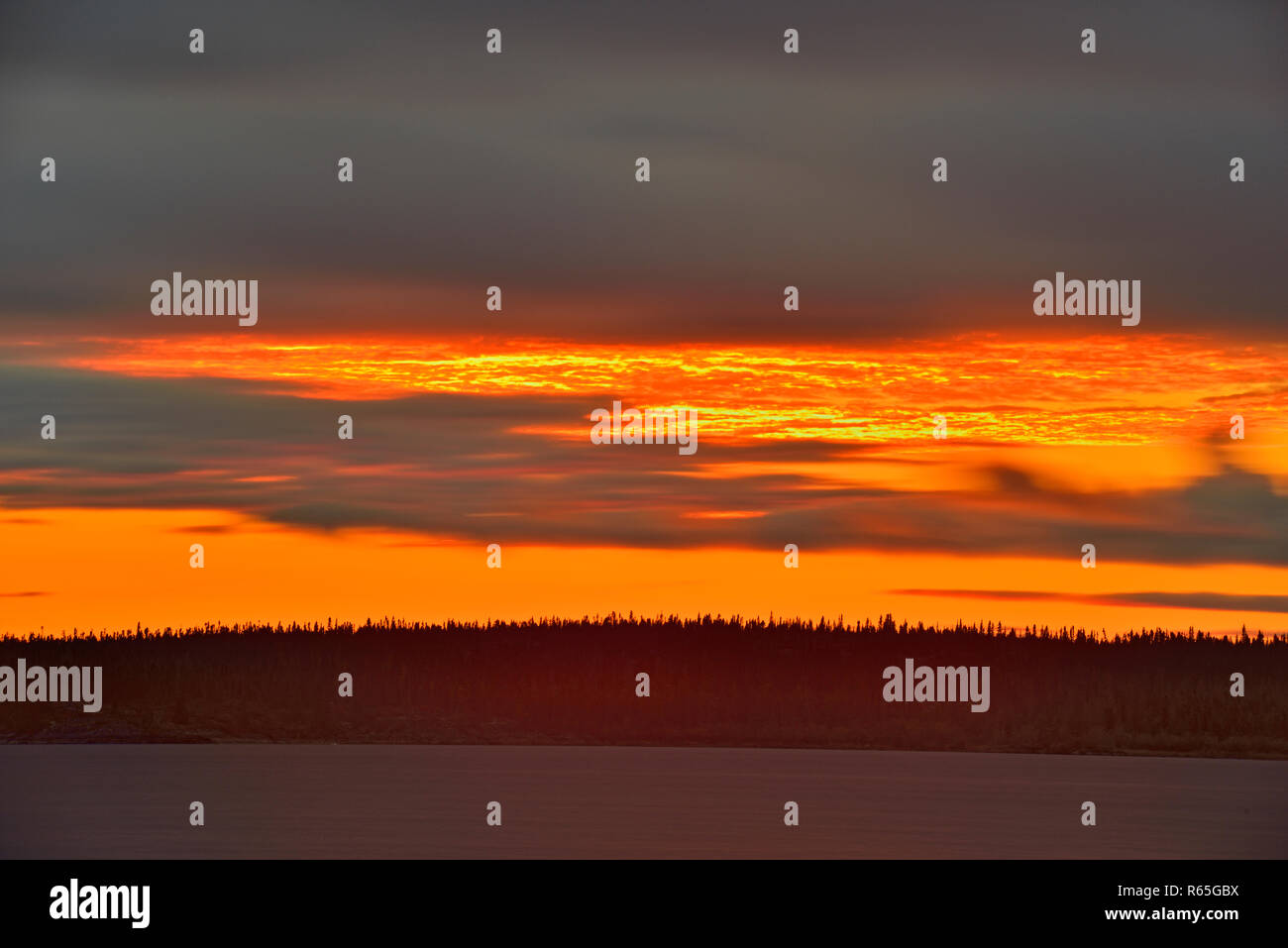 Sunset over Ennadai Lake, Arctic Haven Lodge, Nunavut Territory, Canada ...
