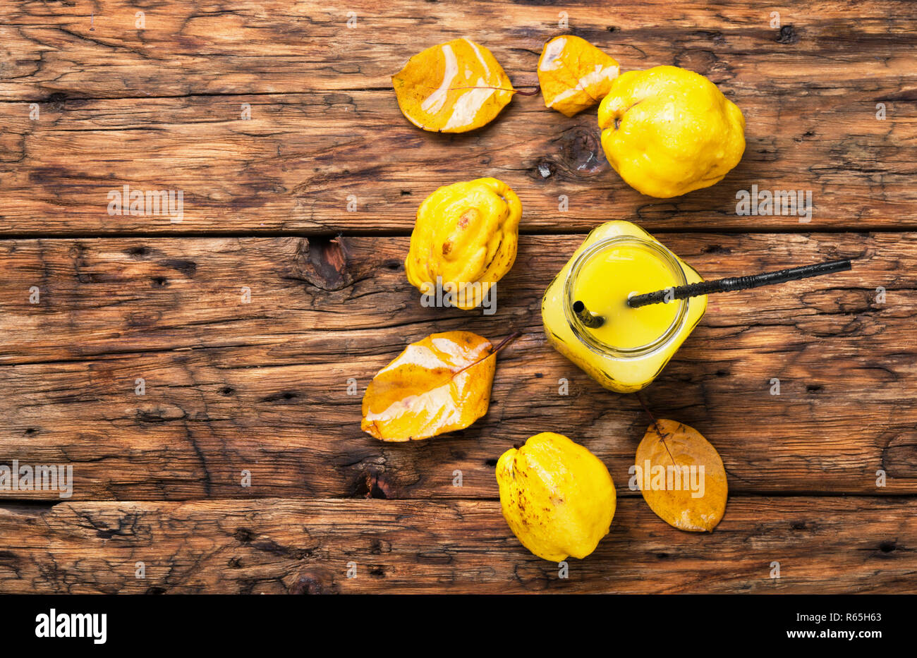 Quince cider hi-res stock photography and images - Alamy