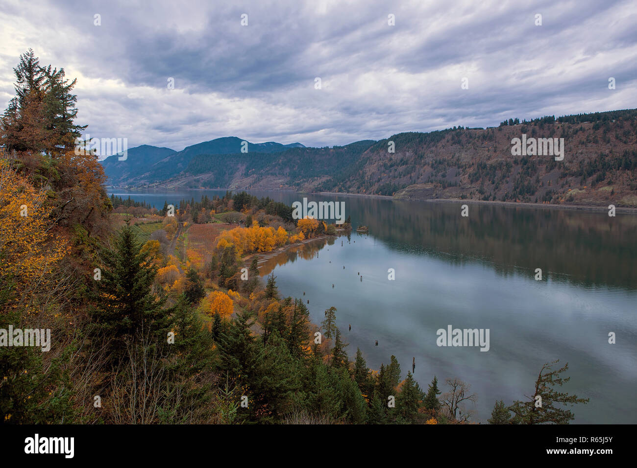 Hood river waterfront park hi-res stock photography and images - Alamy