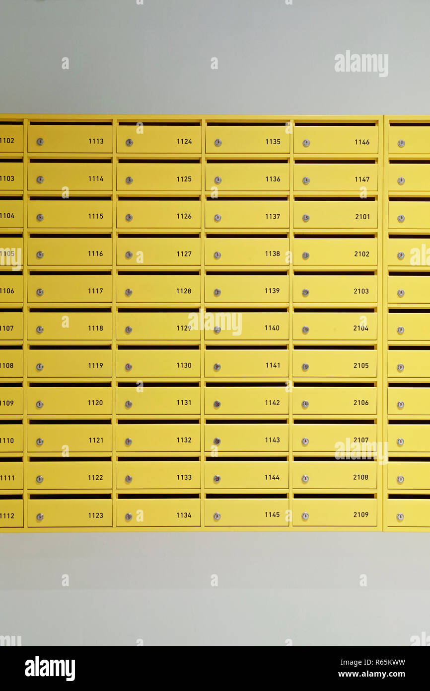 Boxes with numbers hi-res stock photography and images - Alamy