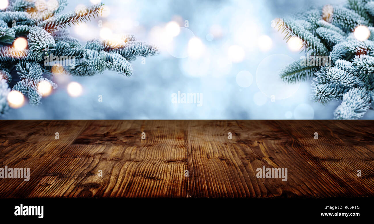 rustic wooden table in winter Stock Photo - Alamy